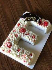 31 Easy & Delicious Graduation Desserts Everyone Will Love - The Modern ...