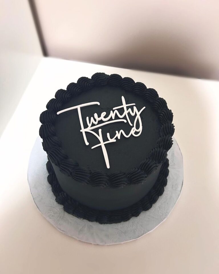 20 Classy and Cute 25th Birthday Cake Ideas - The Modern Field