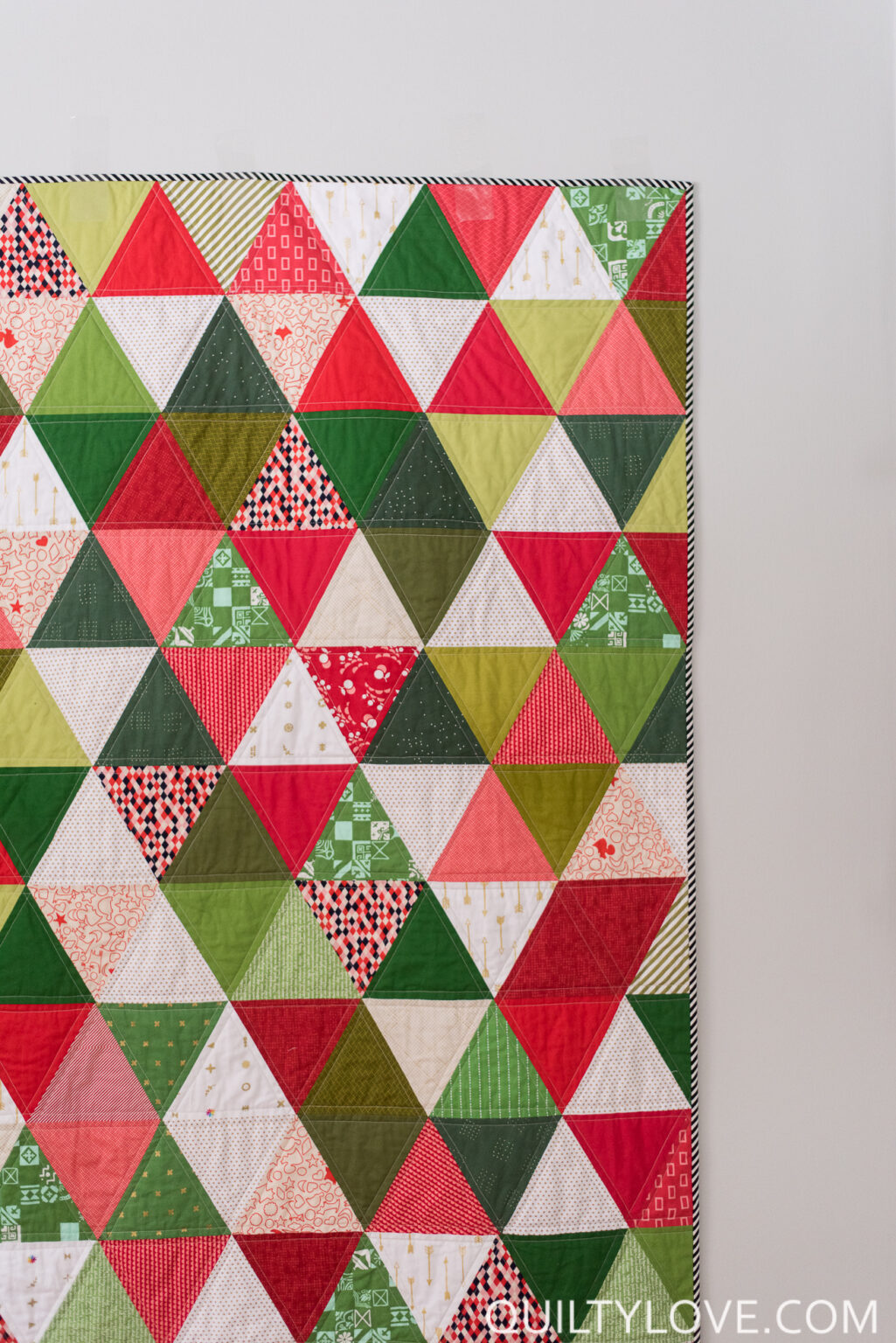 20 FREE Christmas Quilt Patterns for the Holidays - The Modern Field