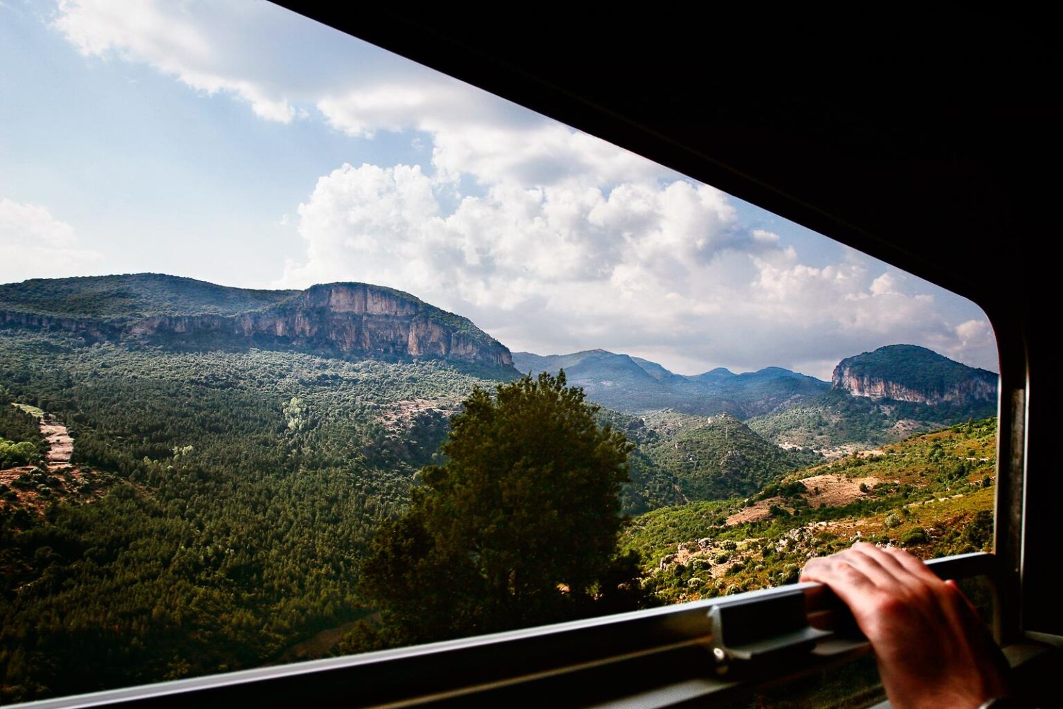 7 Breathtaking Train Rides in Italy That Belong on Everyone’s Bucket ...